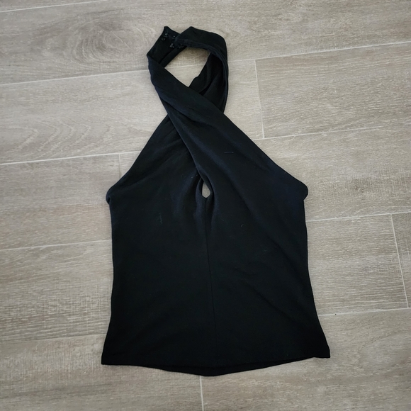 Banana Republic Factory | Tops | Banana Republic Factory Keyhole Halter ...